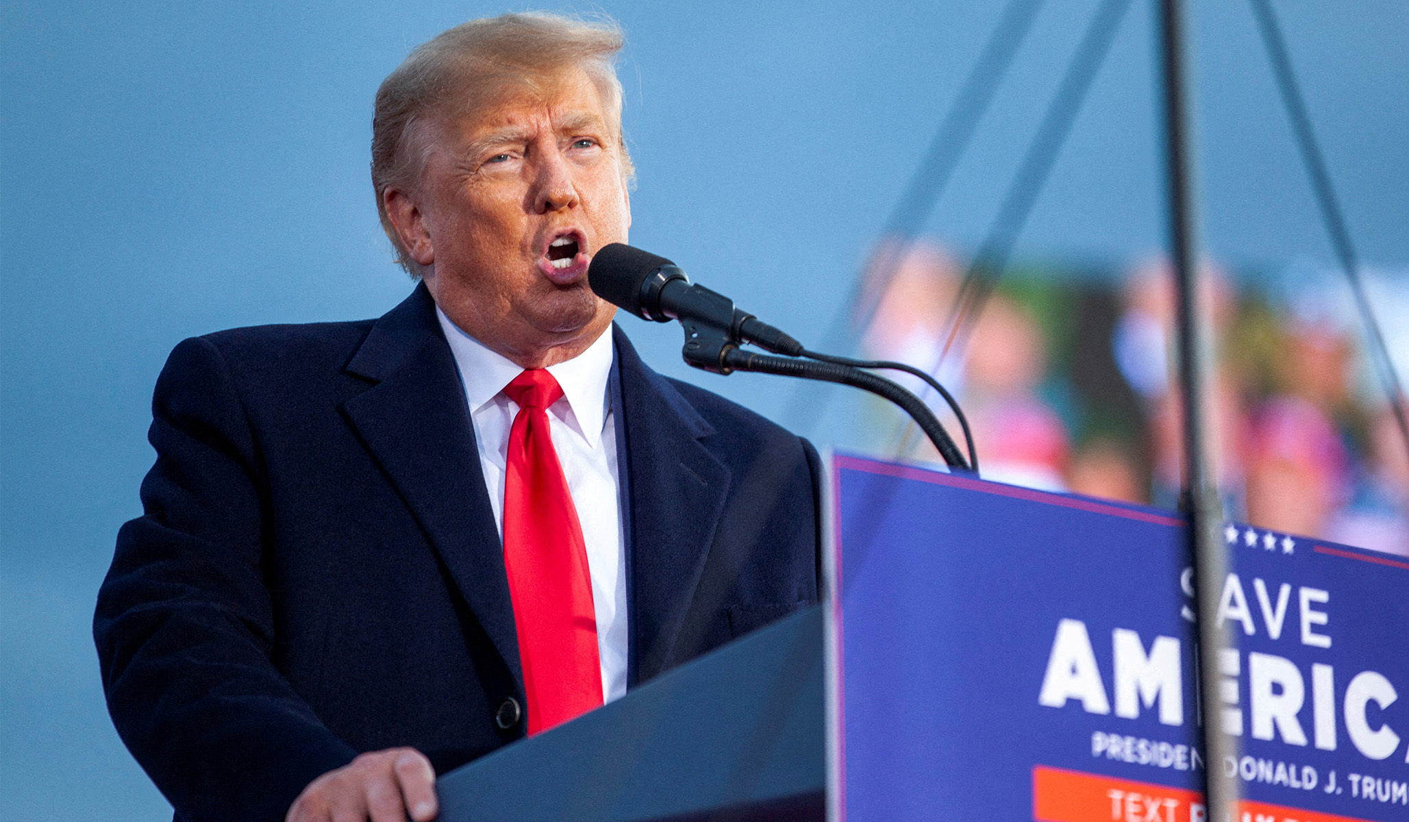 Lia Thomas Trophy Photo Should End the Transgender-Athlete Debate ...