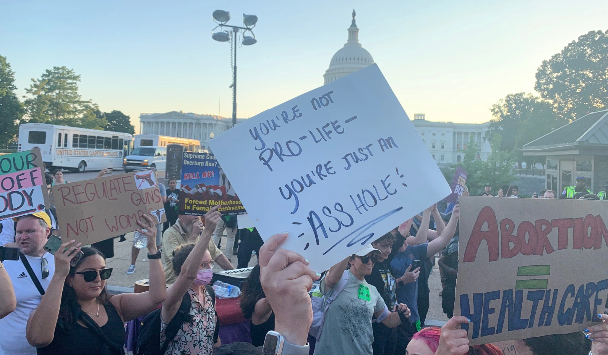 ‘Dobbs’ Decision: After 'Dobbs', Angry Pro-Choice Protesters Struggle ...