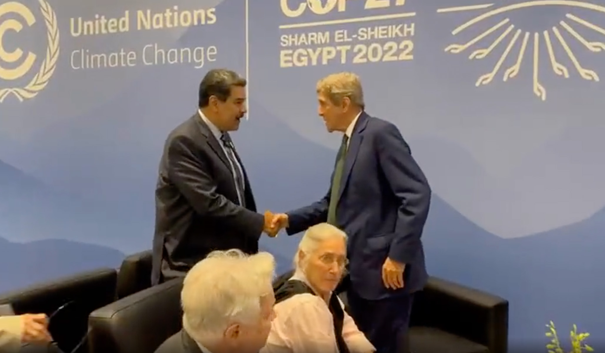 John Kerry and Nicolás Maduro Greet at U.N. Climate Conference ...