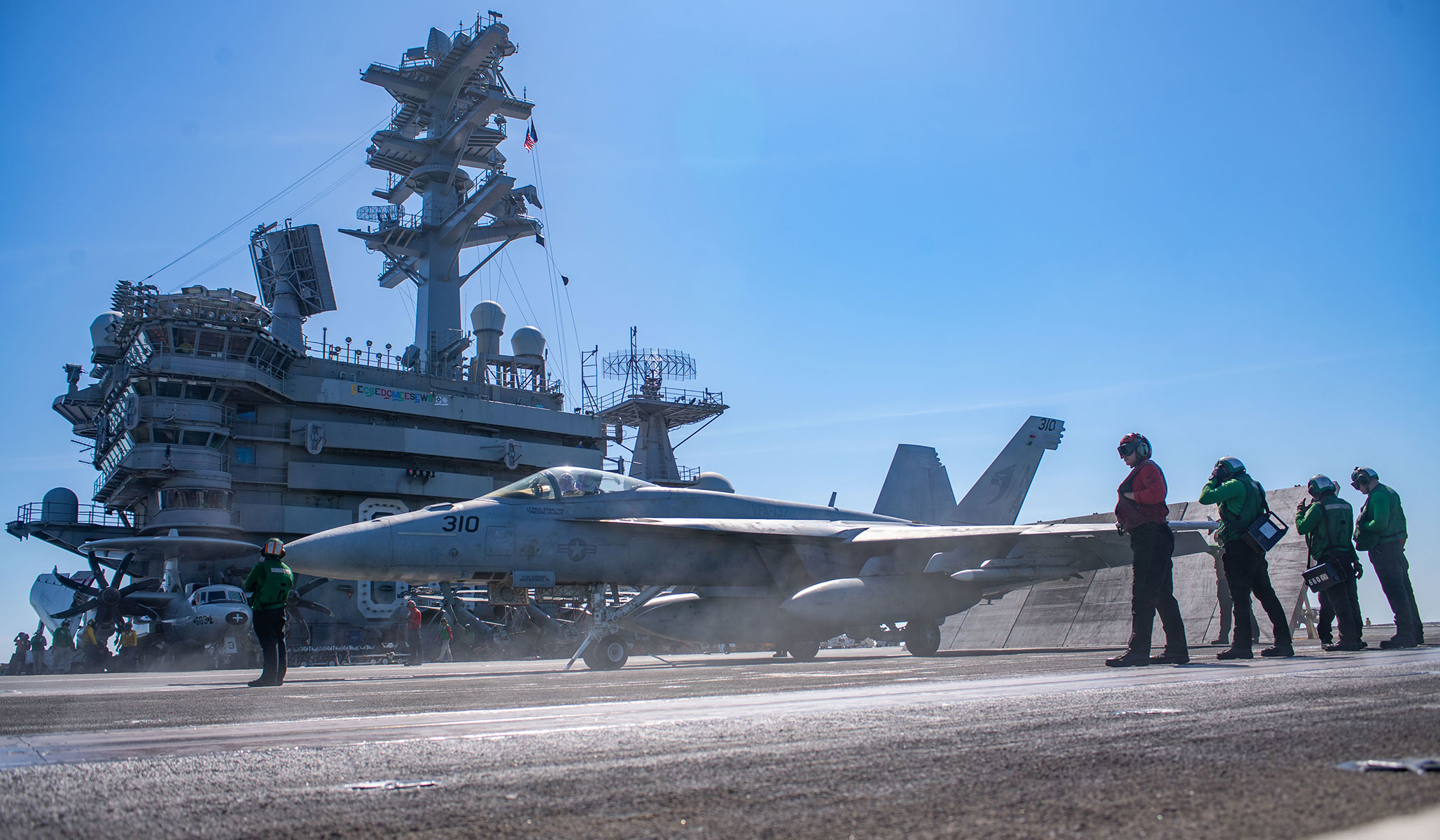 Photos: Aircraft Carrier USS Nimitz Flight Operations | National Review
